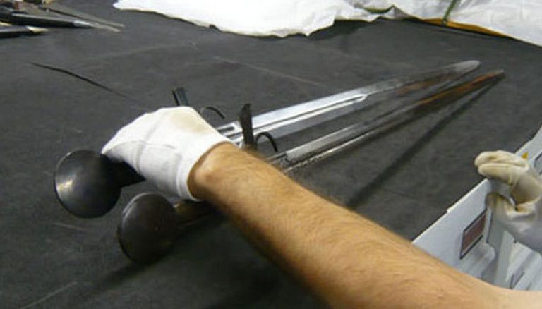 Alexandria Arsenal Milanese Finger Guard Sword